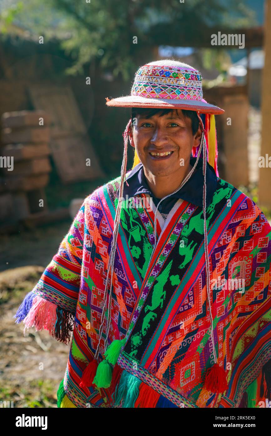 The people working, wearing traditional Peruvian dresses Stock Photo ...