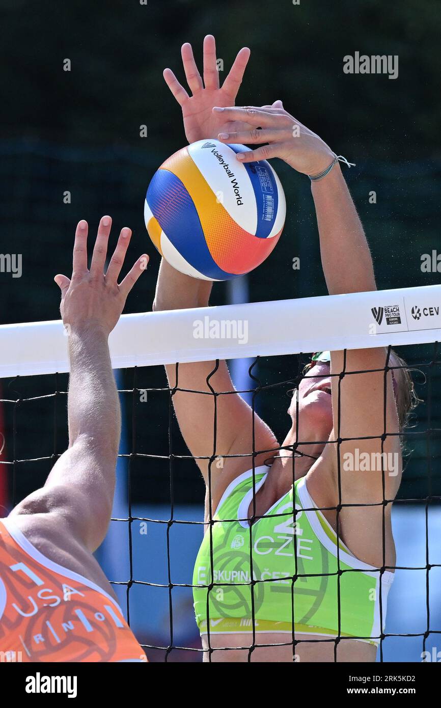 Brno, Czech Republic. 24th Aug, 2023. L-R Teegan Van Gunst (USA) and ...
