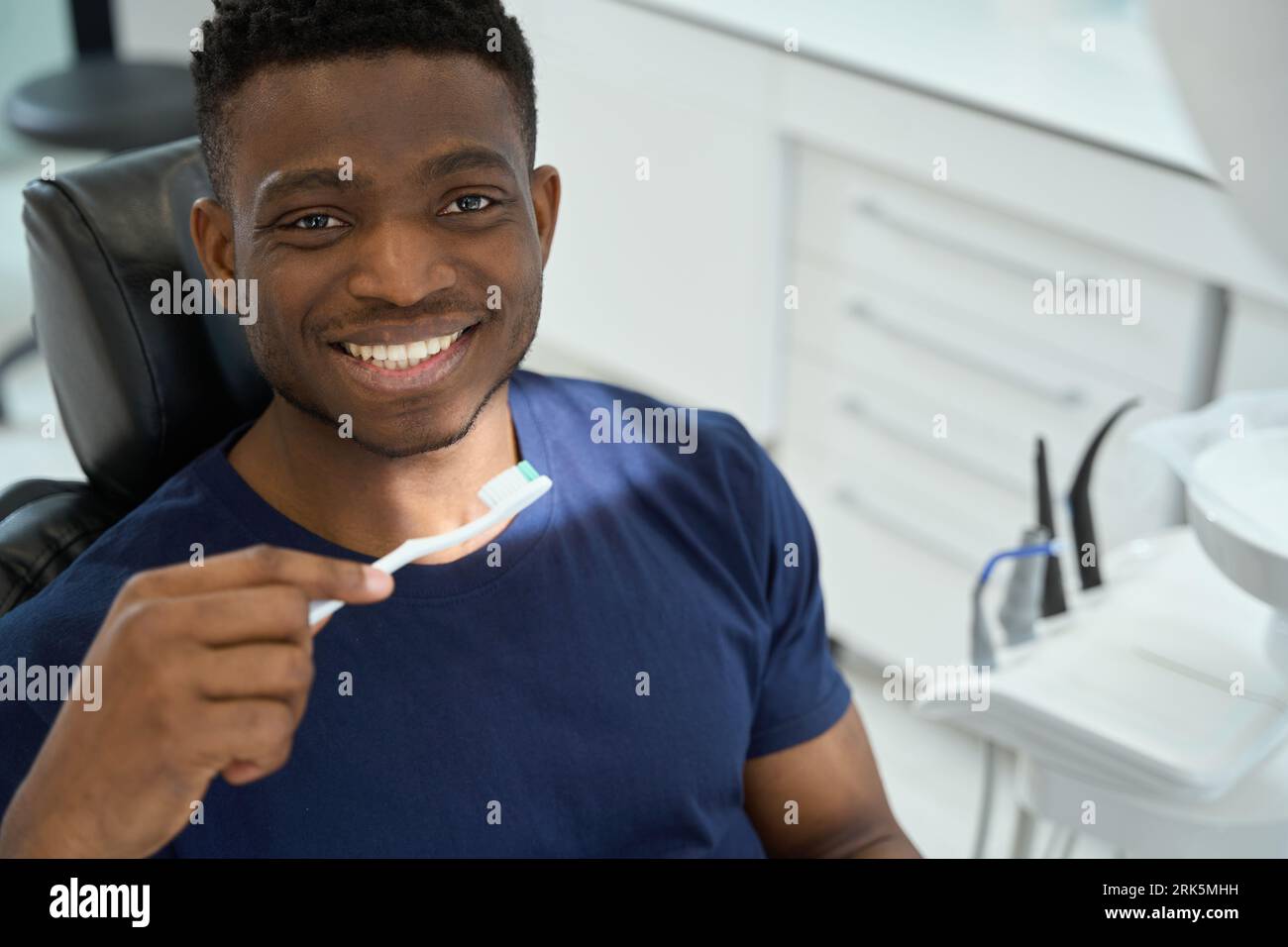 Patient smiling, brushing teeth in the hospital Stock Photo - Alamy