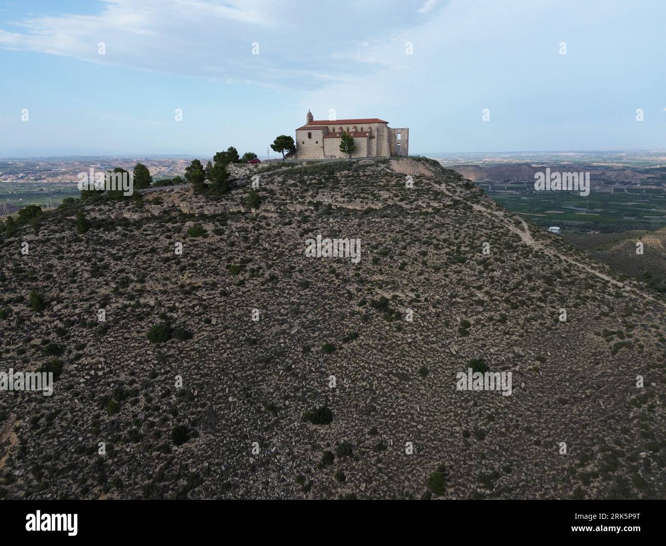 Building atop mountain range hi-res stock photography and images - Alamy