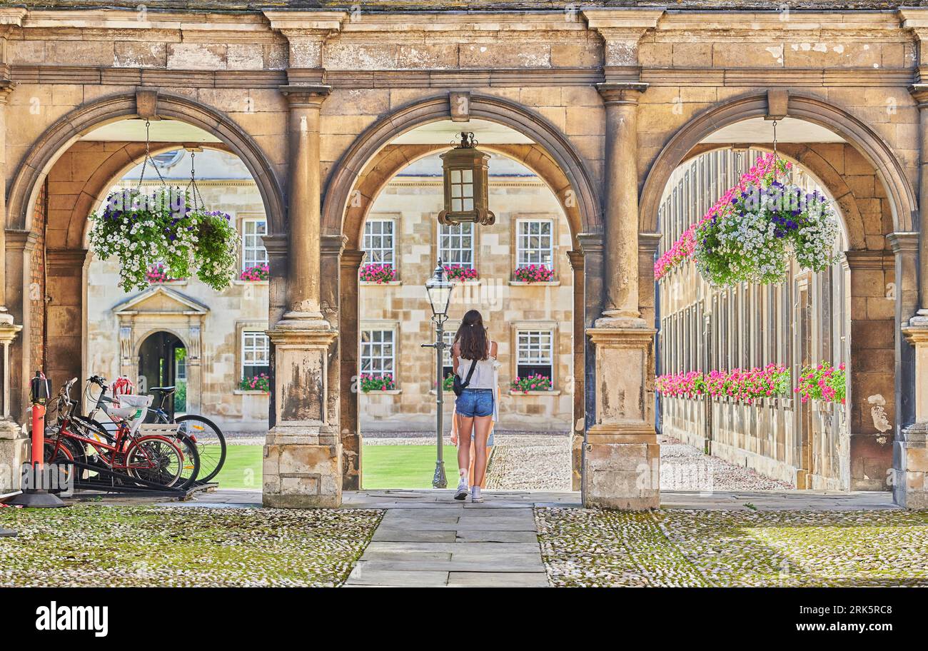 Peterhouse cambridge quad hi-res stock photography and images - Alamy