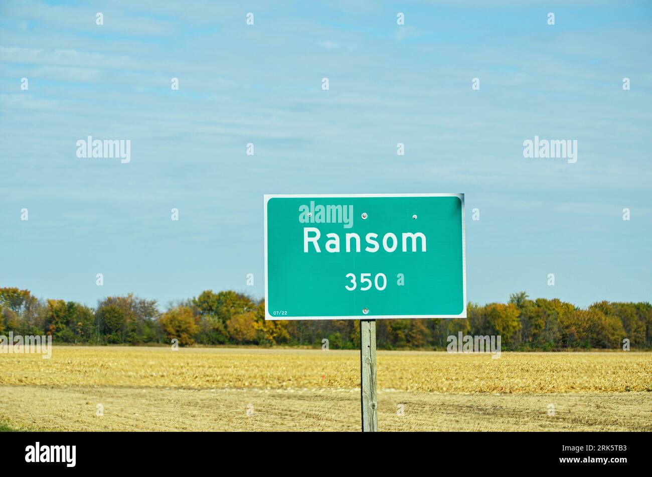 Population sign hi-res stock photography and images - Alamy