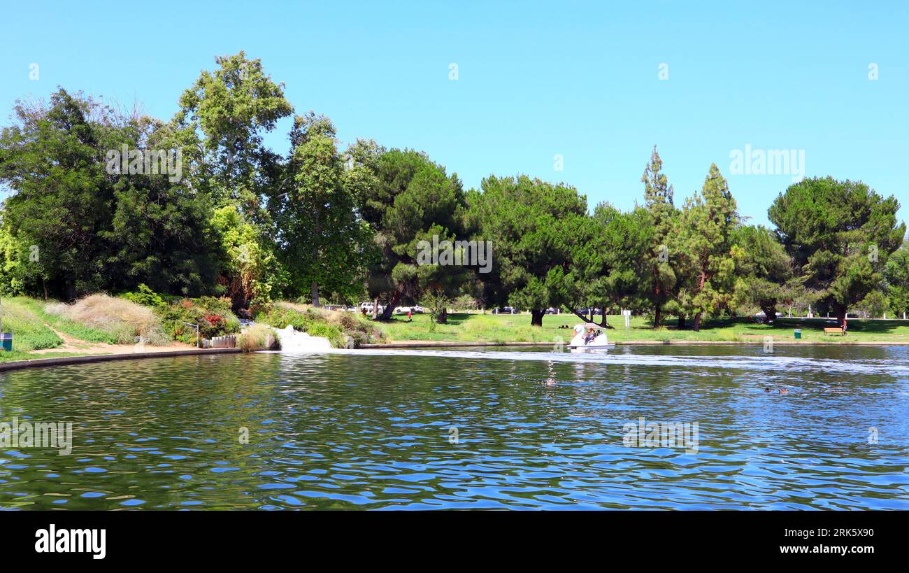 Los Angeles, California: Lake Balboa - Anthony C. Beilenson Park at ...