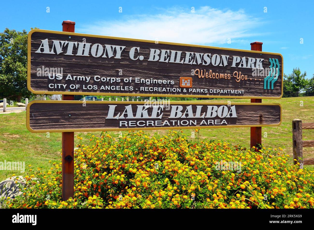 Los Angeles, California: Lake Balboa - Anthony C. Beilenson Park at ...
