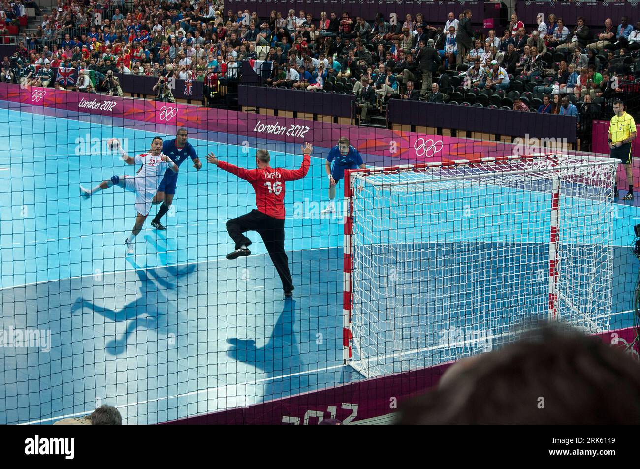 Handball olympic france hi-res stock photography and images - Alamy