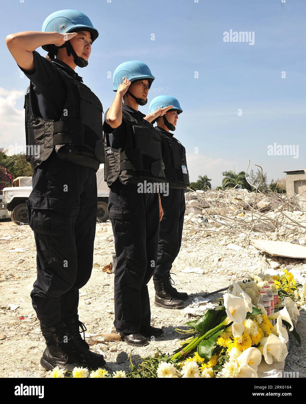 Medical stabilization hi-res stock photography and images - Alamy