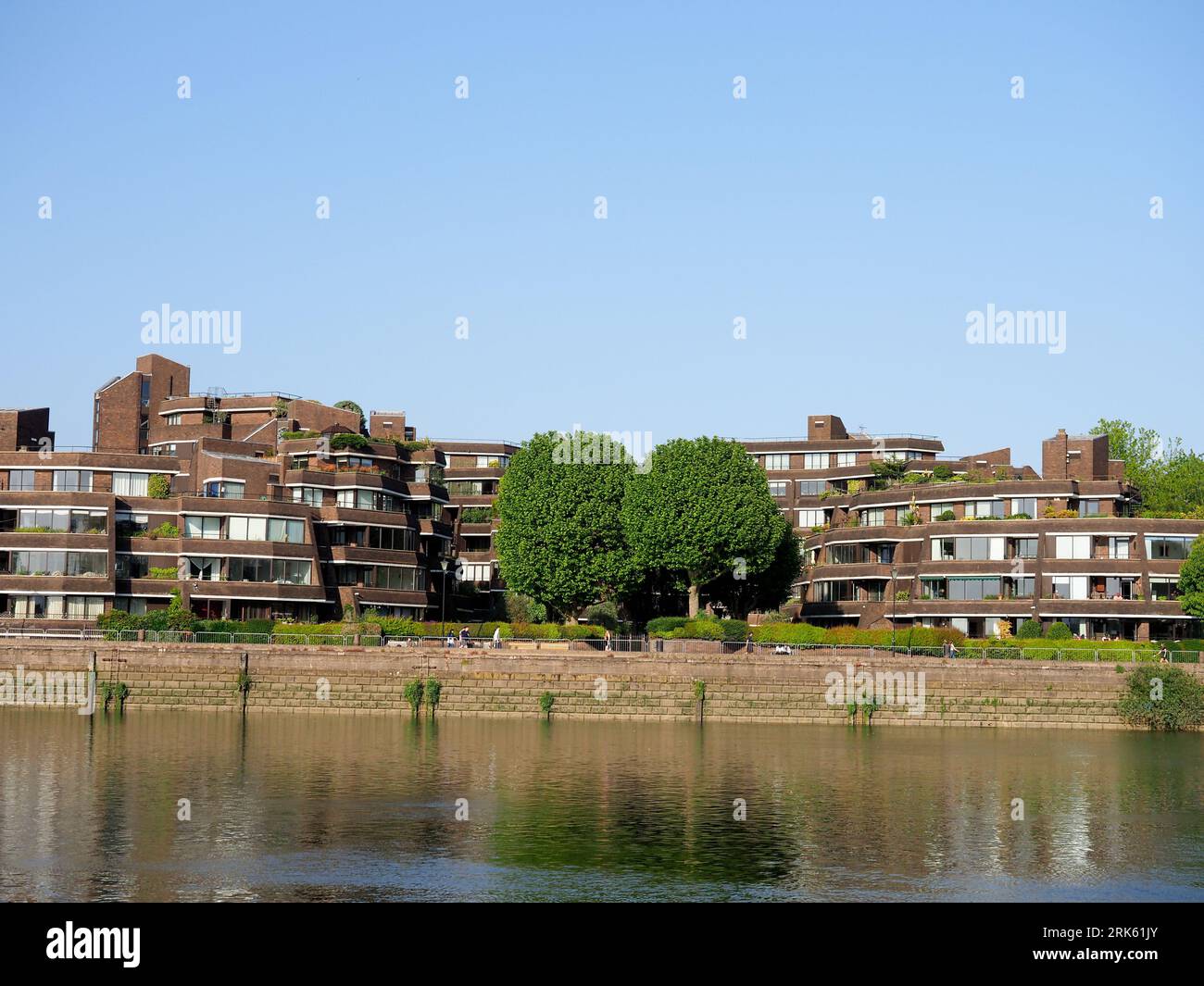 Riverside development london england hi-res stock photography and ...