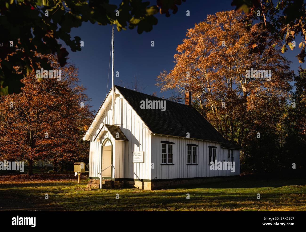 Pine grove school house hi-res stock photography and images - Alamy