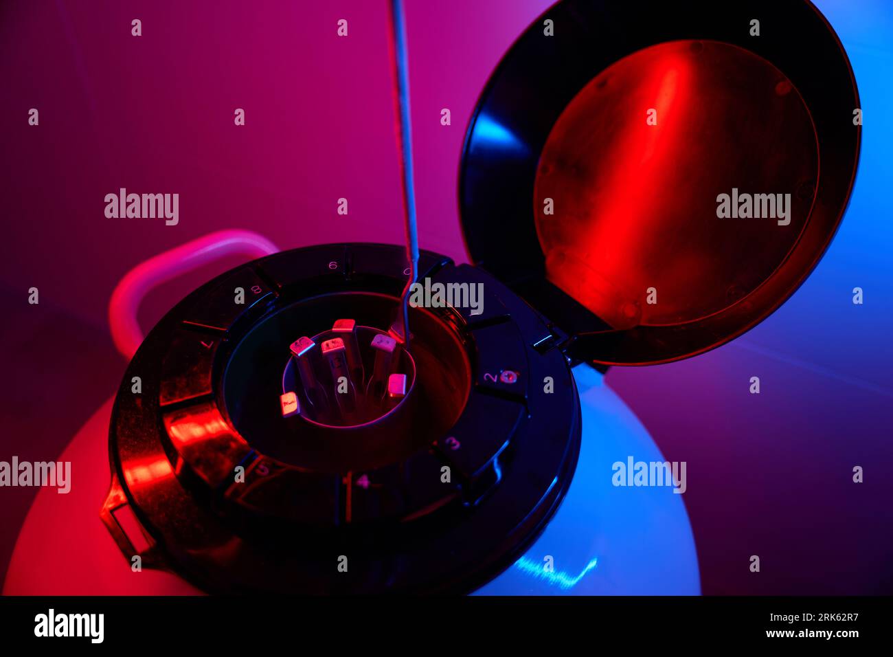 Cryocapsule hi-res stock photography and images - Alamy