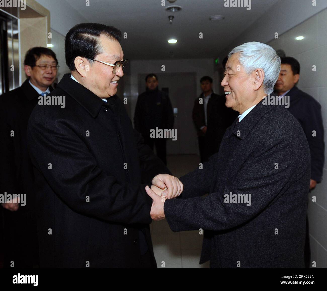 Lyi circle hi-res stock photography and images - Alamy