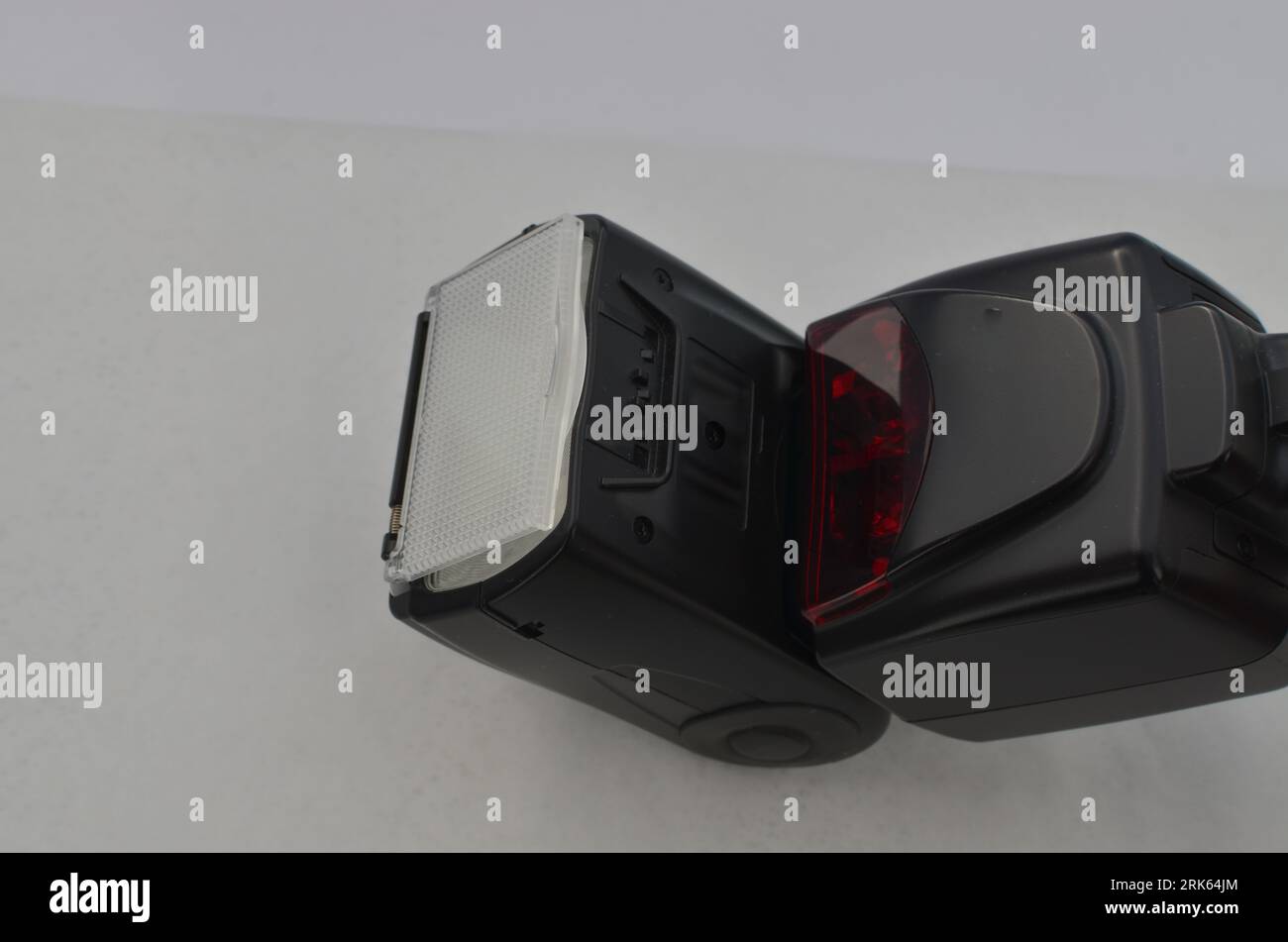 Professional black photo flash to provide perfect lighting in any ...