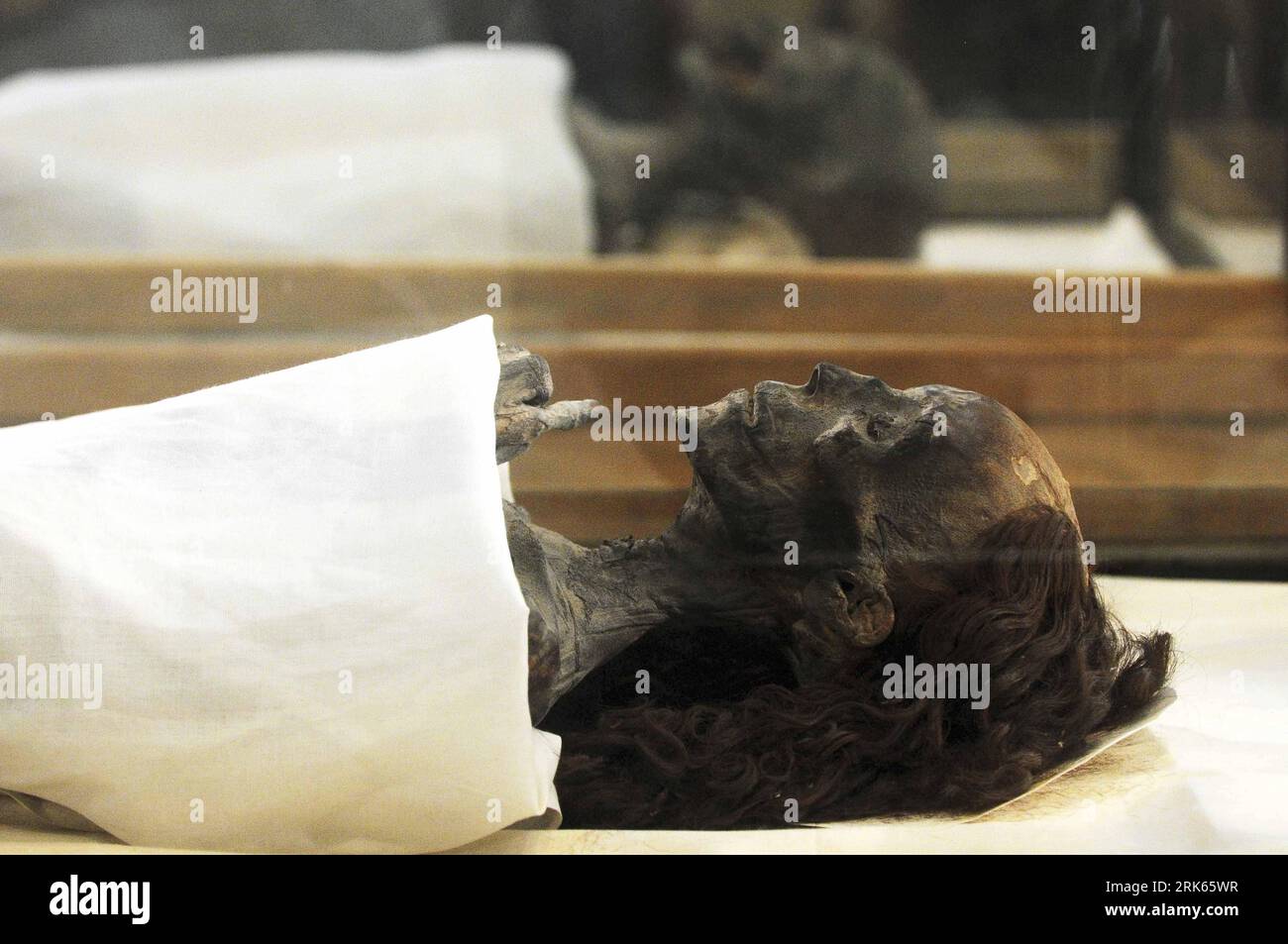 Queen tiye hi-res stock photography and images - Alamy