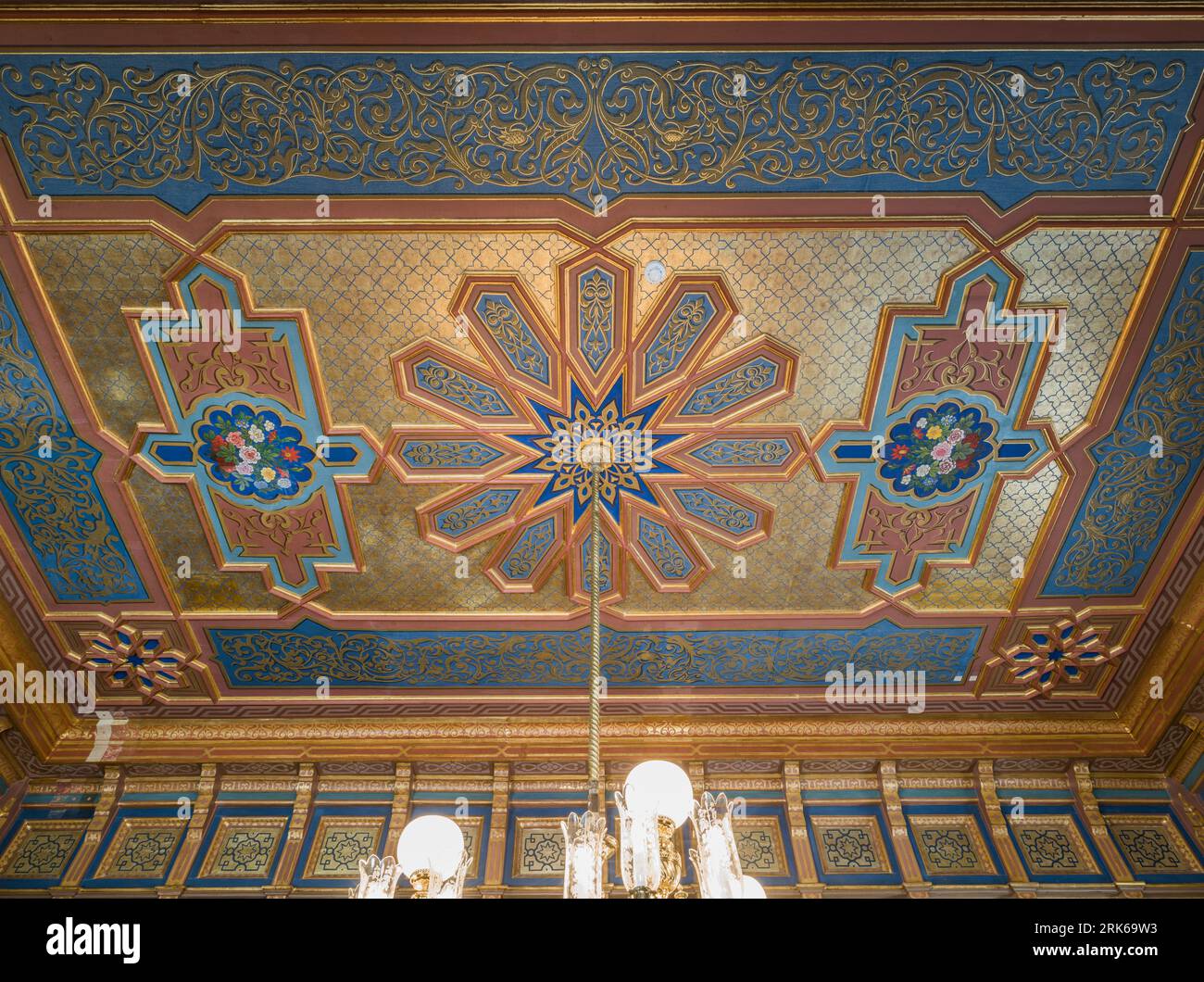 Tiled background in mosque. Dome of the mosque, oriental ornaments ...
