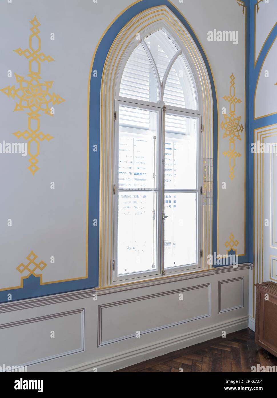 Tiled background in mosque. Dome of the mosque, oriental ornaments ...