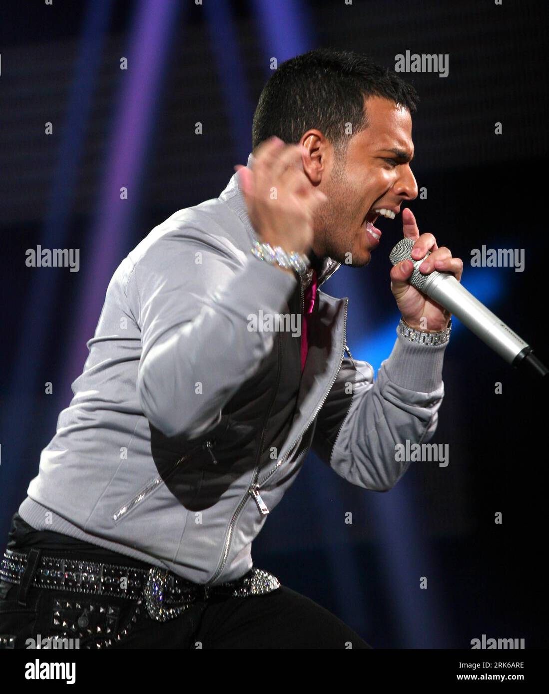 Bambino singer hi-res stock photography and images - Alamy