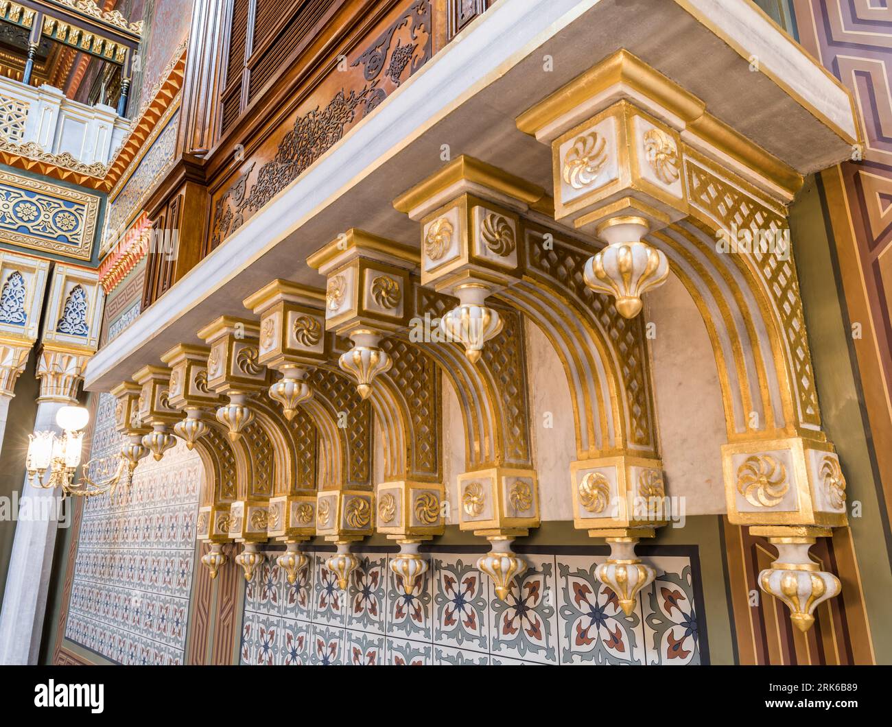 Tiled background in mosque. Dome of the mosque, oriental ornaments ...