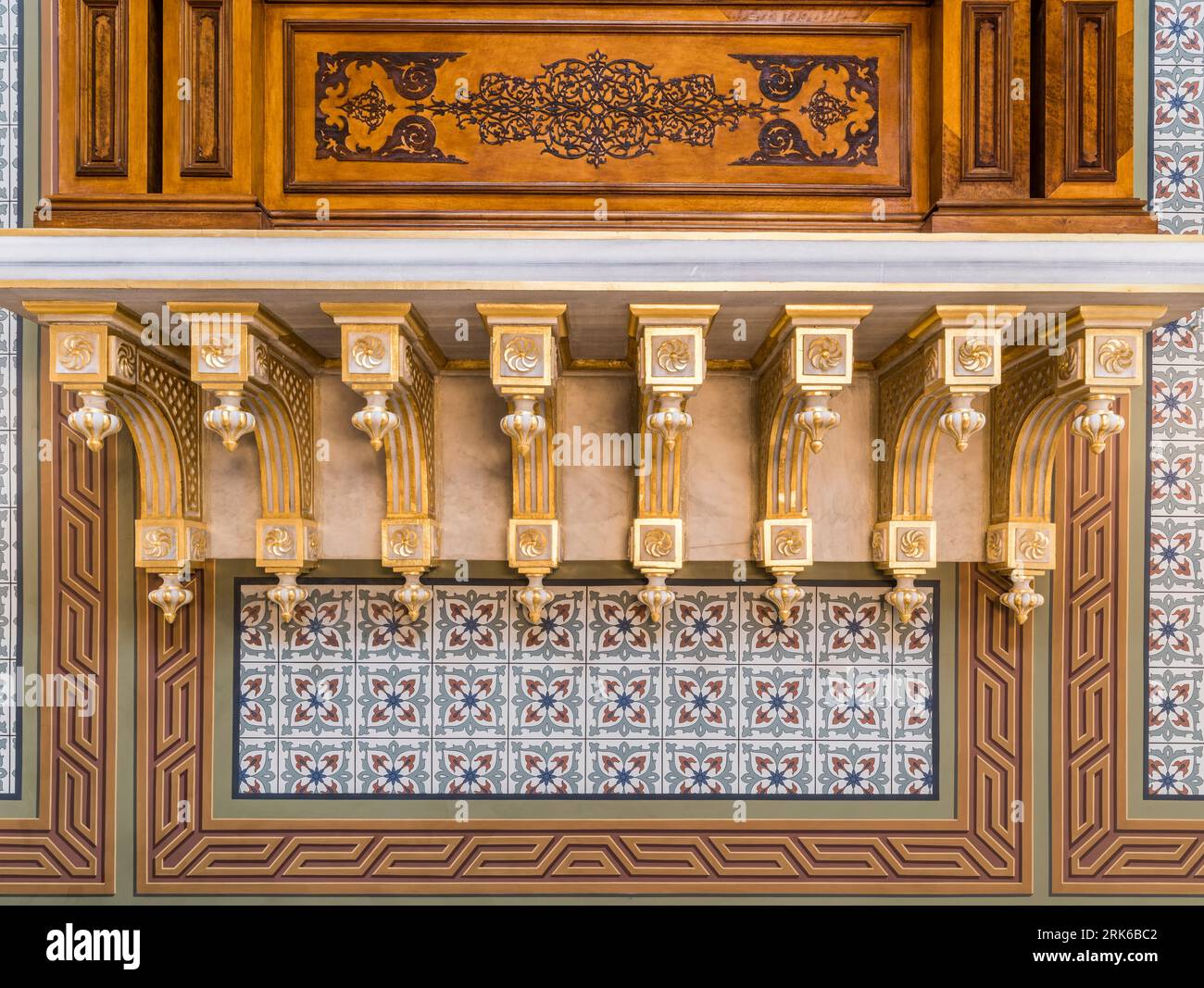 Tiled background in mosque. Dome of the mosque, oriental ornaments ...