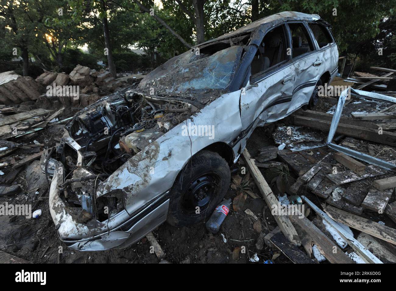 Earthquake chile car 2010 hi-res stock photography and images - Alamy