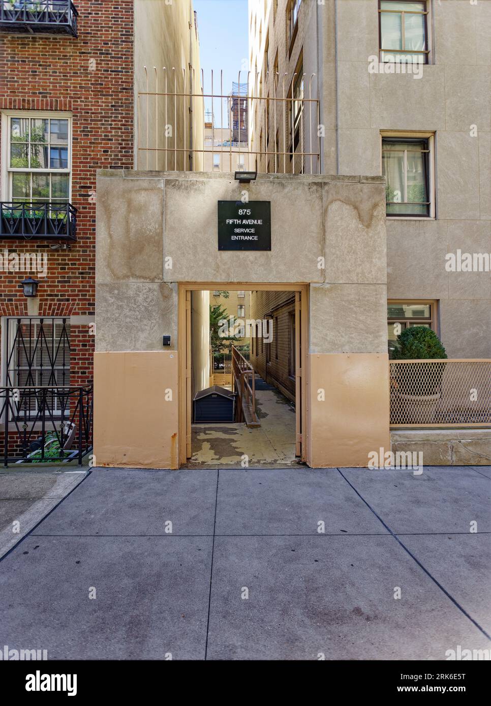 875 fifth ave hi-res stock photography and images - Alamy
