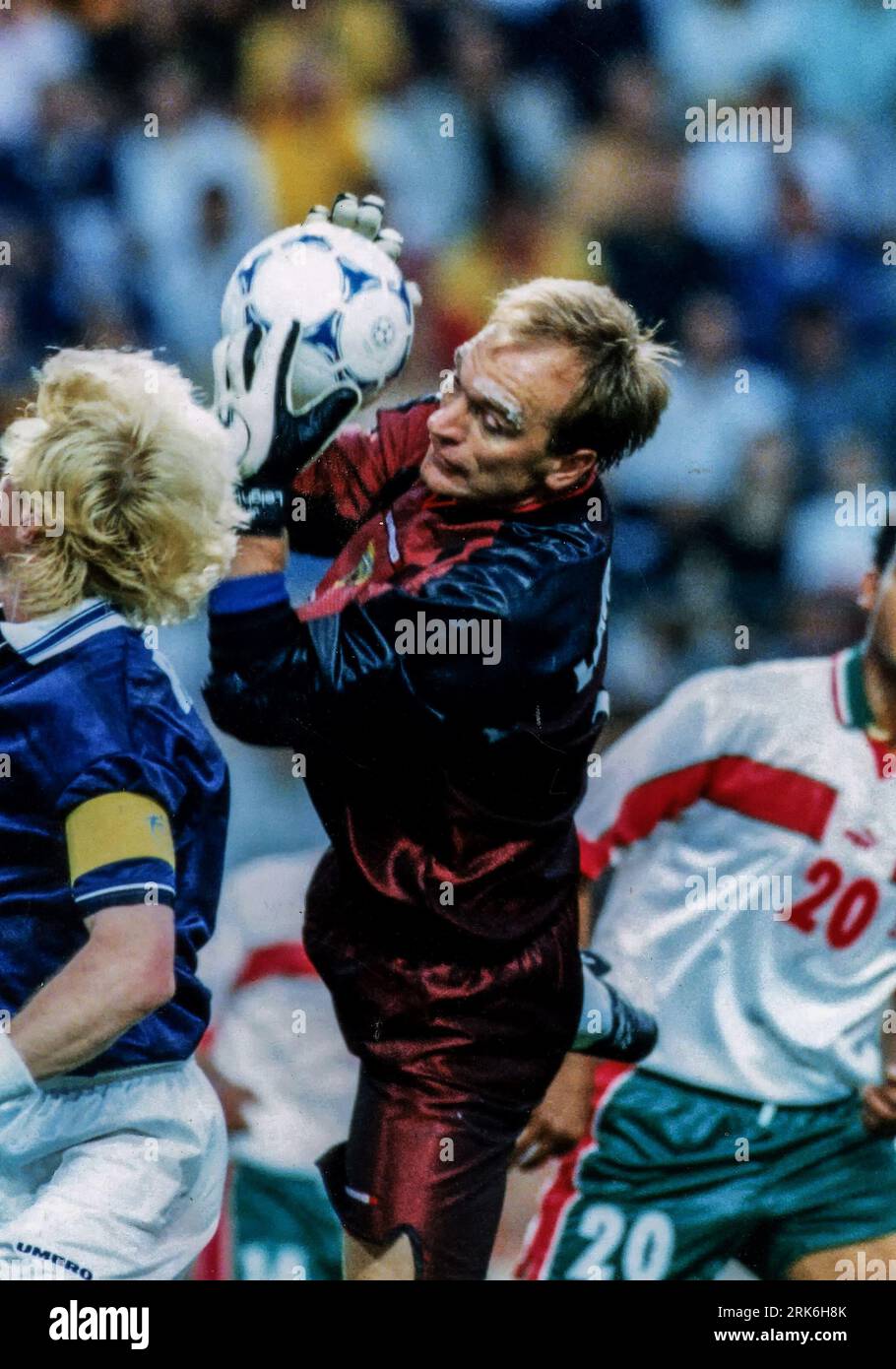 Scotland goalkeeper Jim Leighton in World Cup action Stock Photo - Alamy
