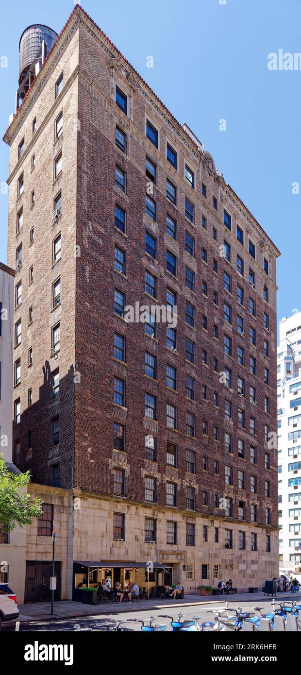 30 east 68th st hi-res stock photography and images - Alamy