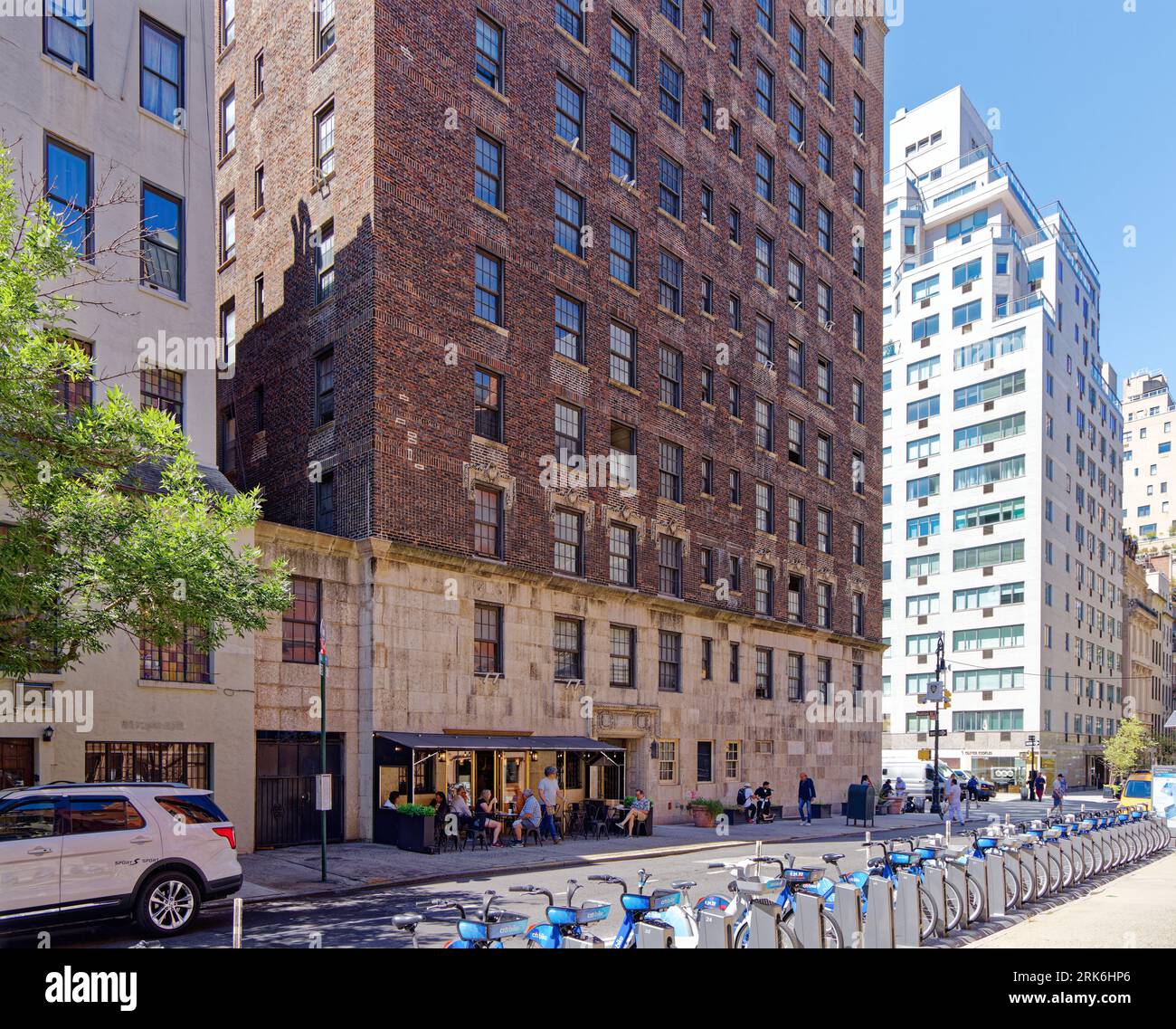 30 east 68th st hi-res stock photography and images - Alamy