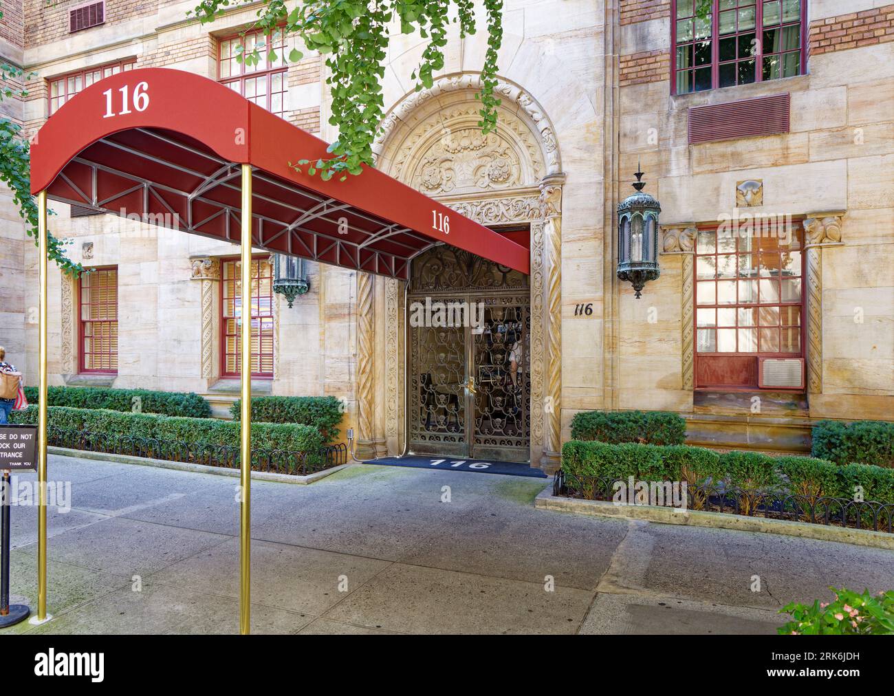 116 east 68th st hi-res stock photography and images - Alamy