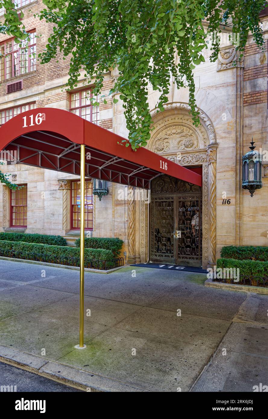 116 east 68th street hi-res stock photography and images - Alamy