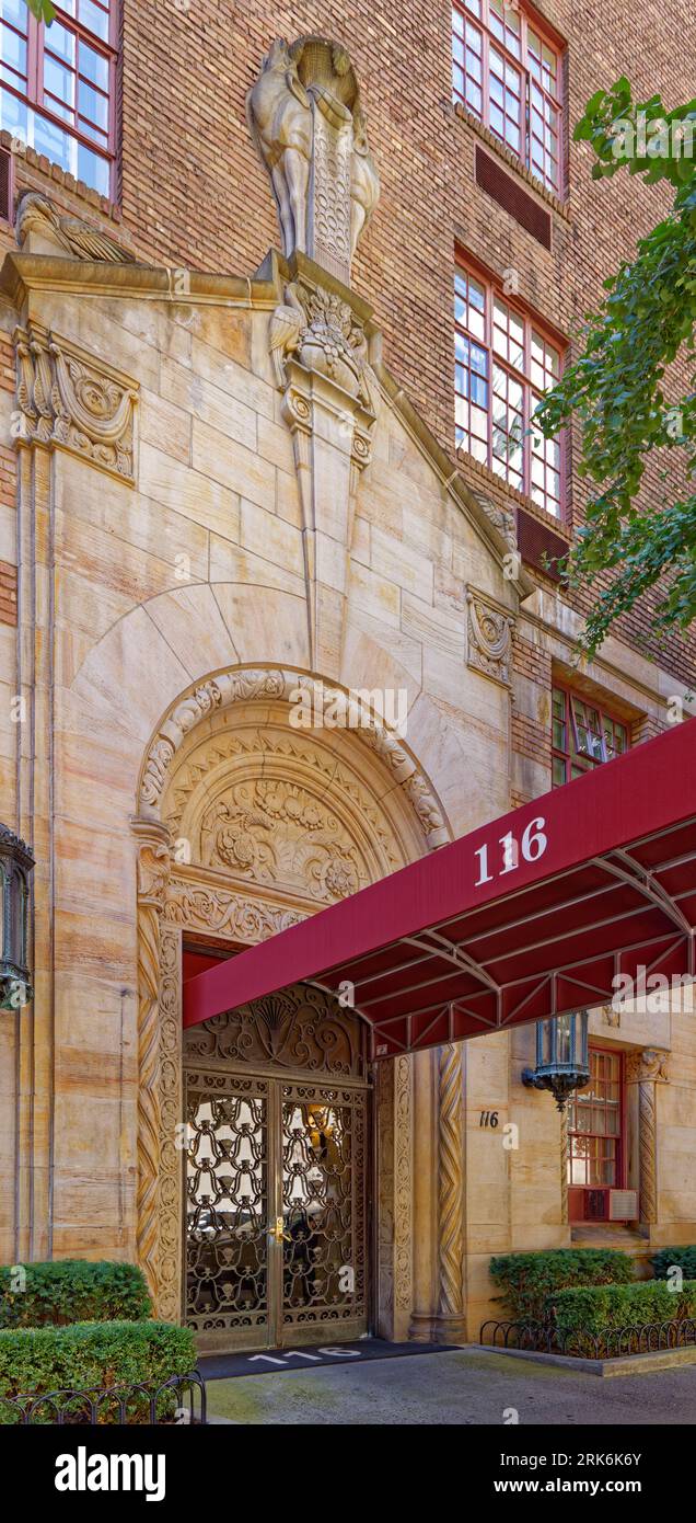 116 east 68th street hi-res stock photography and images - Alamy