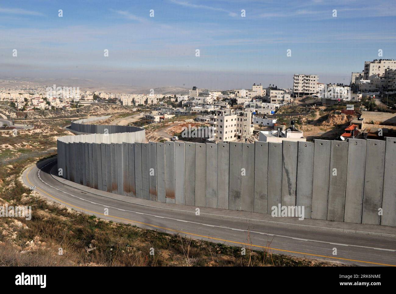 Israel separation barrier westbank hi-res stock photography and images ...