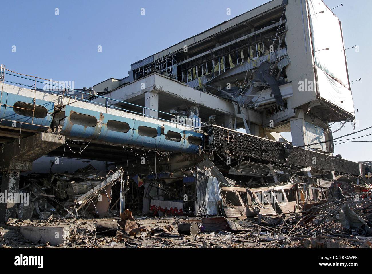 Non Exclusive: DNIPRO, UKRAINE - AUGUST 24, 2023 - The Central Bus ...