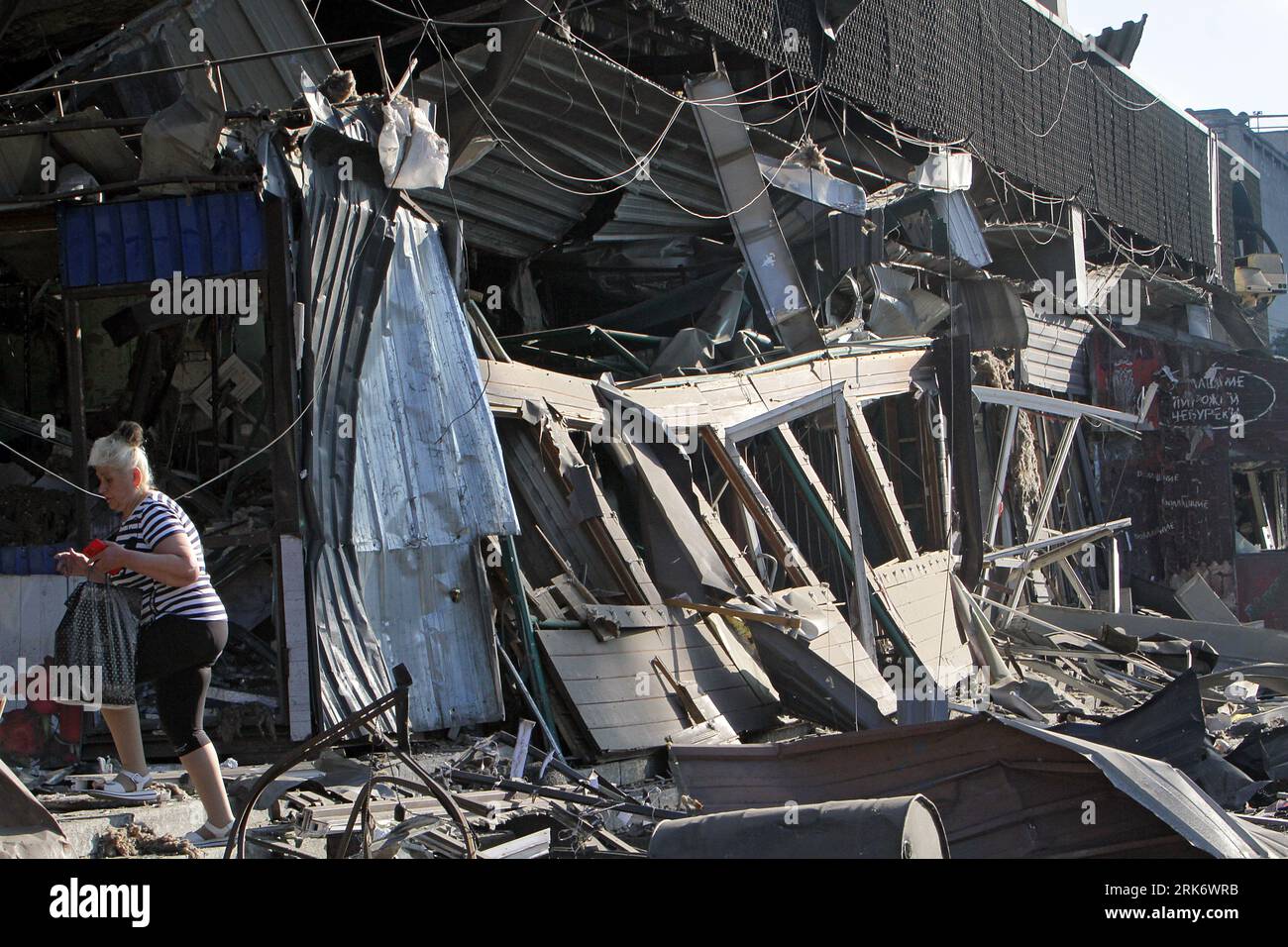 Non Exclusive: DNIPRO, UKRAINE - AUGUST 24, 2023 - The Central Bus ...