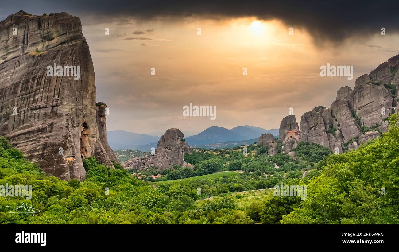 Beautiful sunset over winding hi-res stock photography and images - Alamy