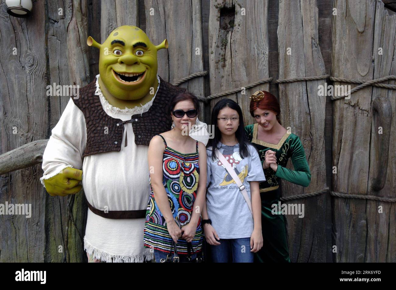 Shrek universal studios singapore hi-res stock photography and images ...