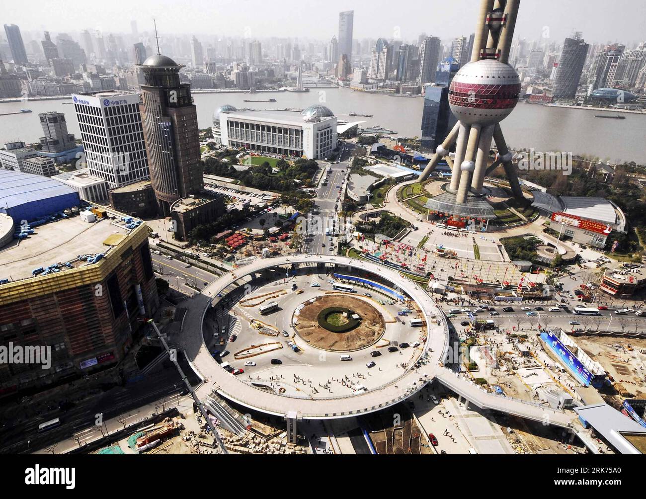Shanghai tower elevator hi-res stock photography and images - Alamy