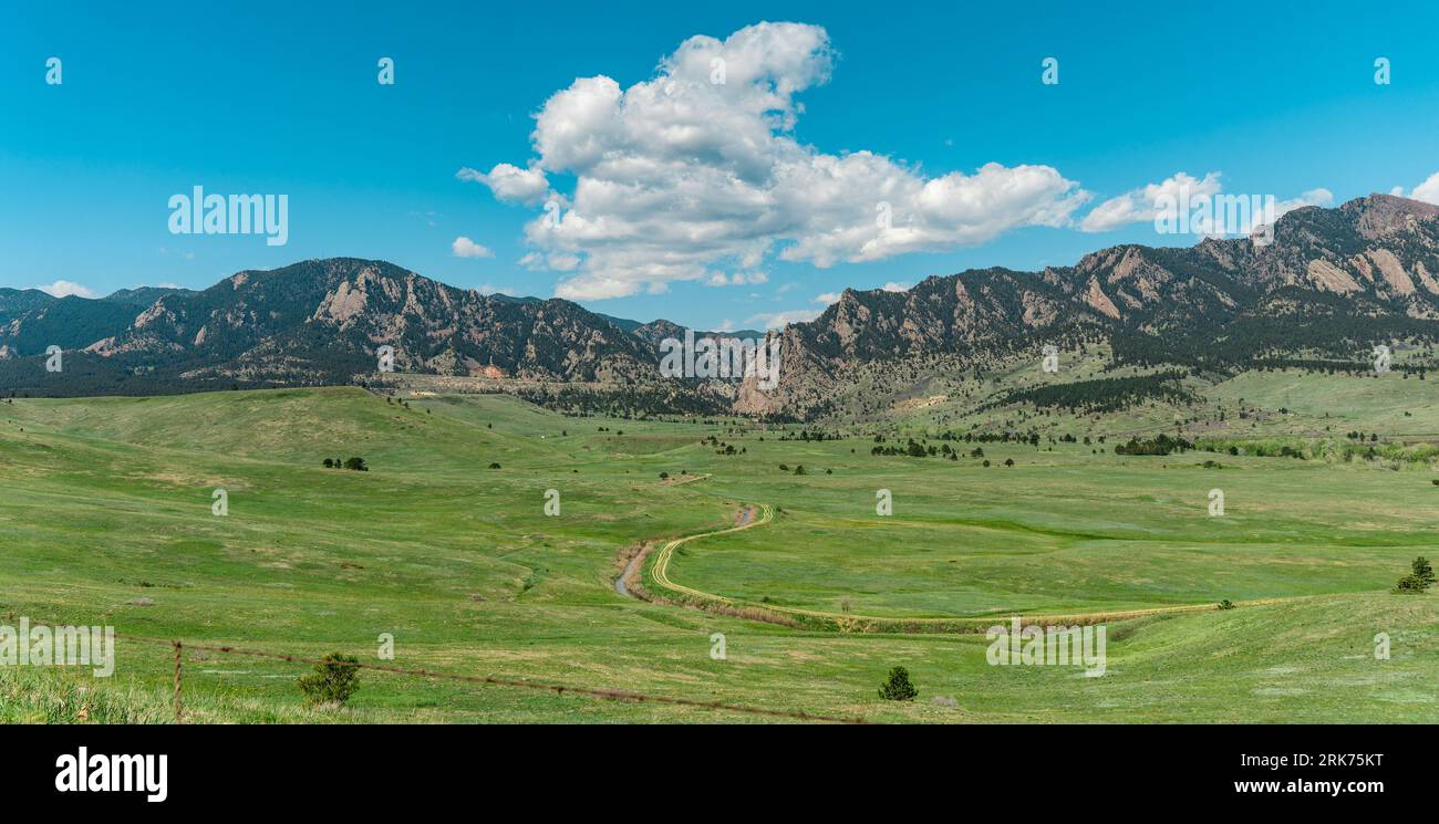 Flatiron mountains hi-res stock photography and images - Alamy