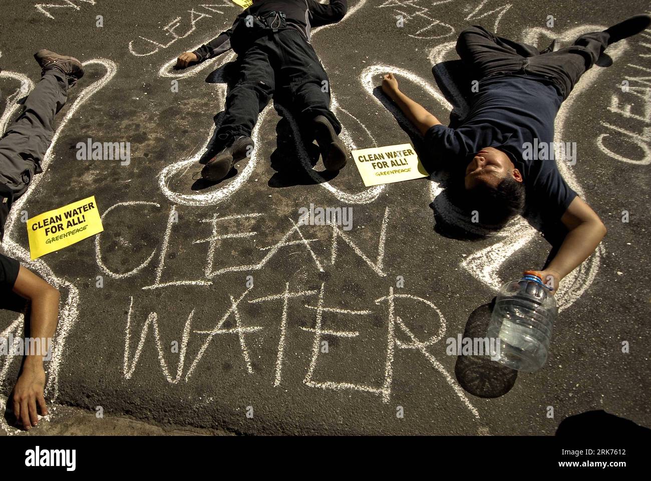 Environmental crime hi-res stock photography and images - Alamy