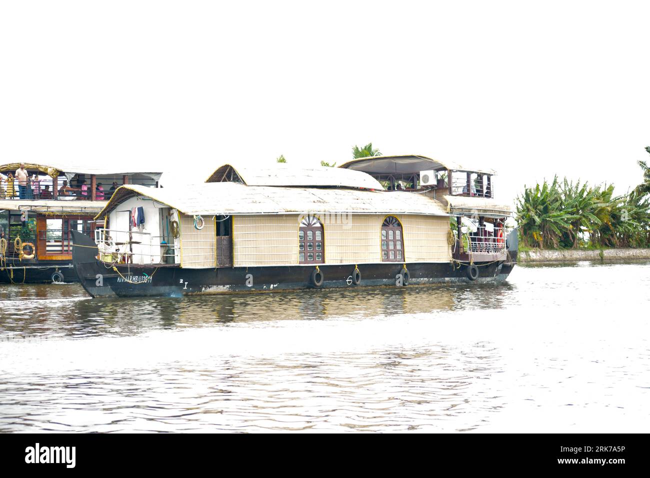 Alleppey House boats floating in kerala lake Stock Photo - Alamy