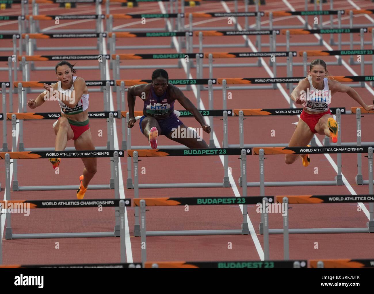 Nia ALI of USA Heat 2 100 METRES HURDLES WOMENduring the World ...