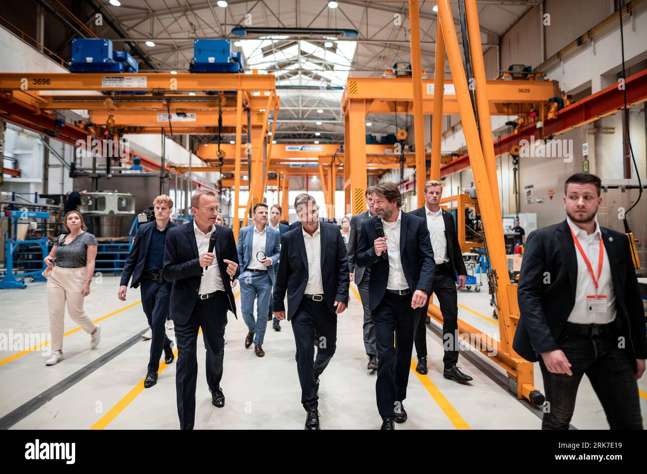 Voerde, Germany. 24th Aug, 2023. Andreas Evertz (l-r), CEO of the ...