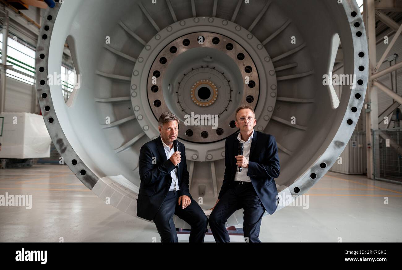 Voerde, Germany. 24th Aug, 2023. Robert Habeck (Bündnis 90/Die Grünen ...