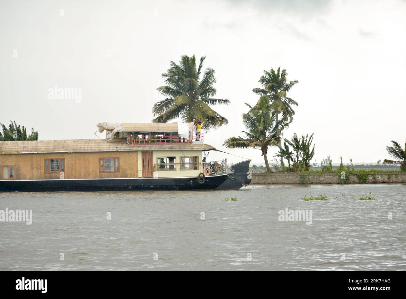 Alleppey House boats floating in kerala lake Stock Photo - Alamy
