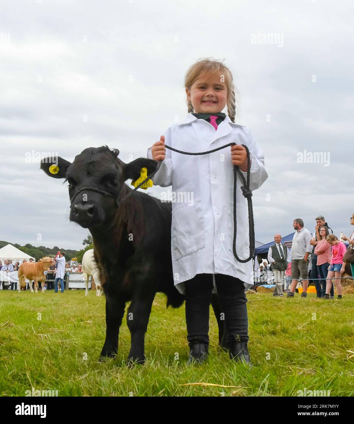 West Bay, Dorset, UK. 24th August 2023. Isla Hamlett competing in the ...