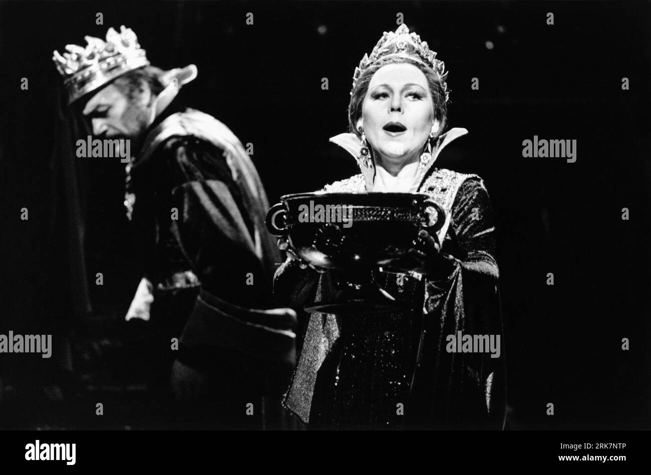 Renato Bruson (Macbeth), Renata Scotto (Lady Macbeth) in MACBETH at at ...