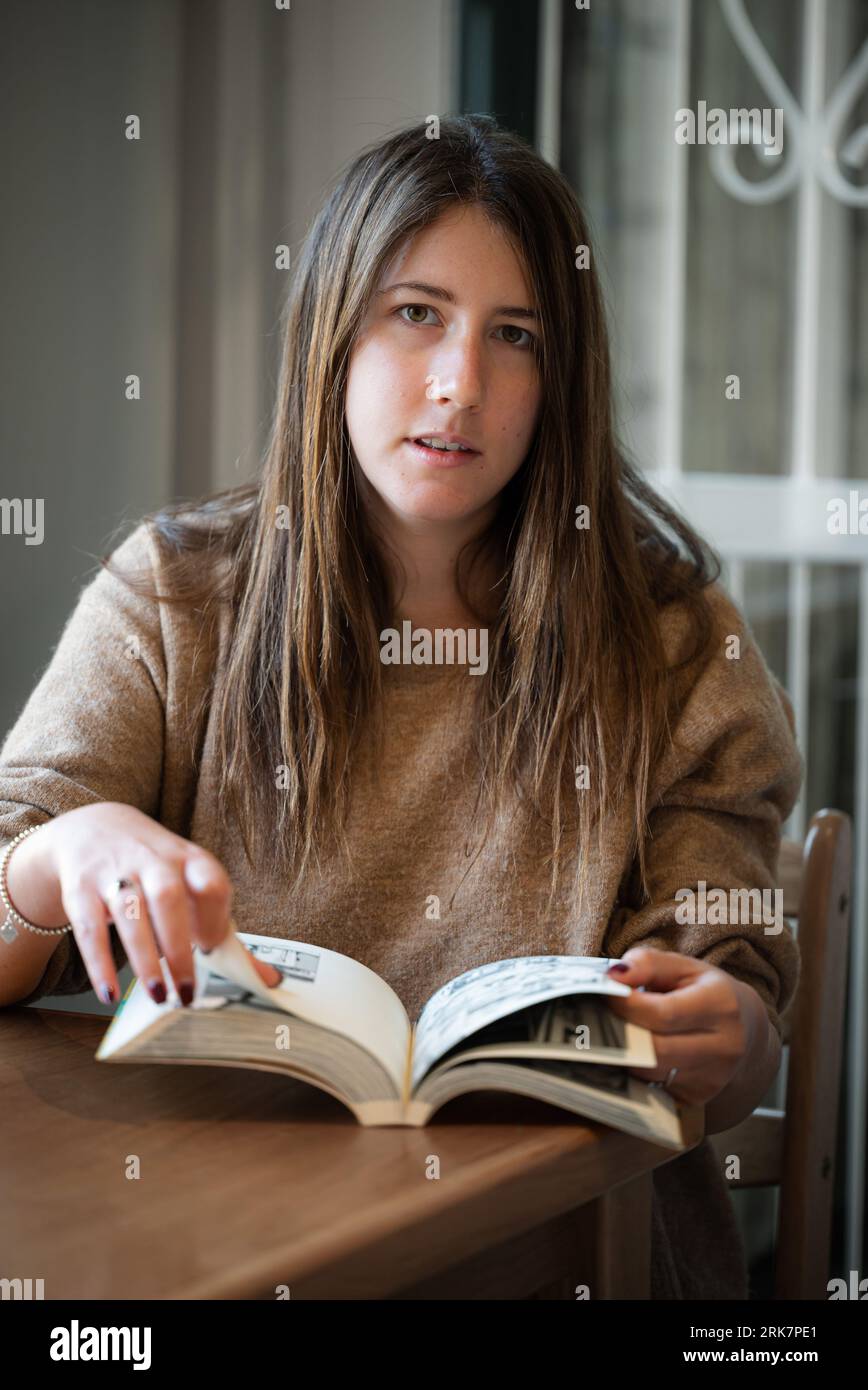Manga book table hi-res stock photography and images - Alamy