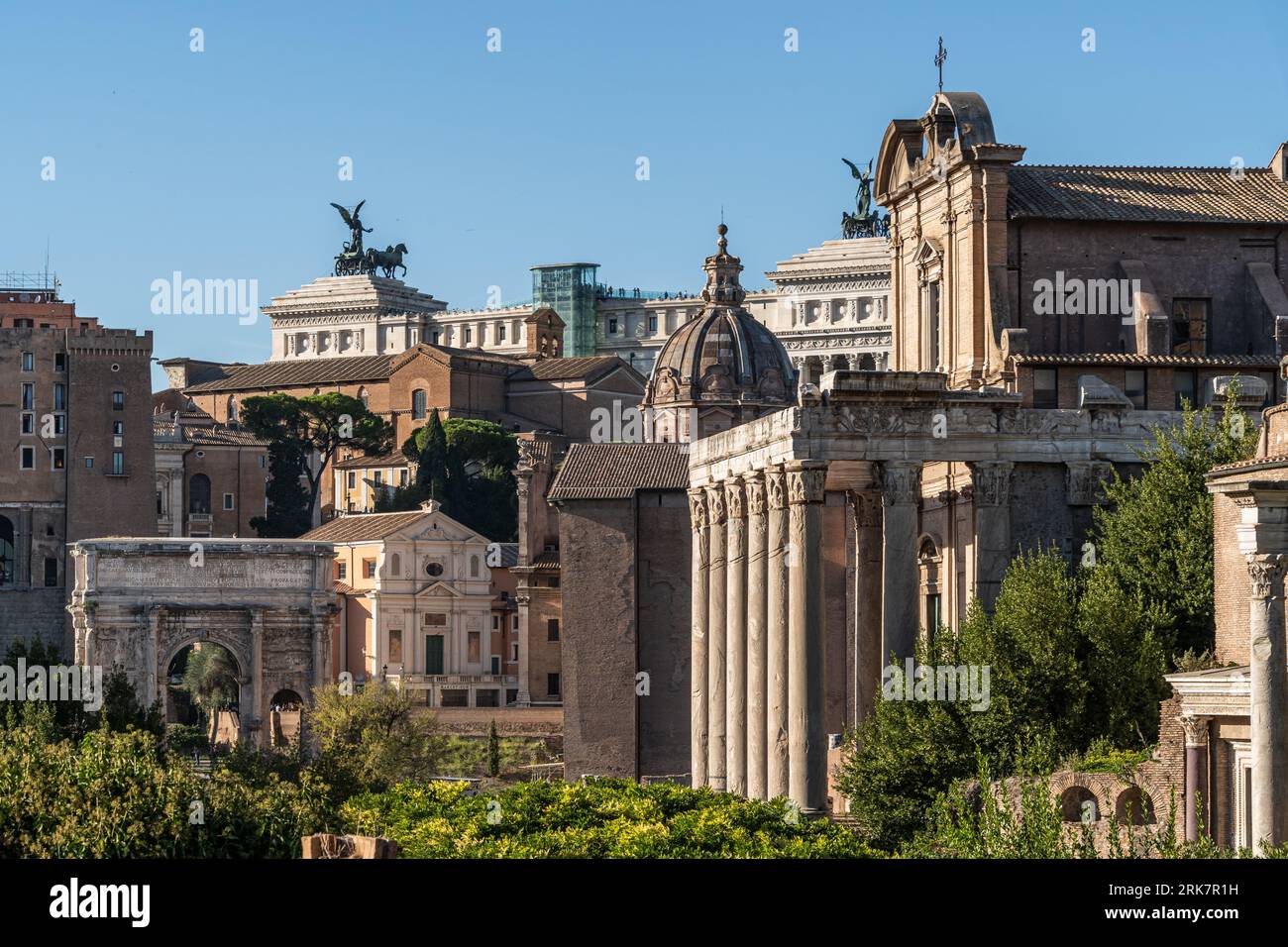A view of the Roman Forum with the Altare della Patria (Vittoriano) in ...
