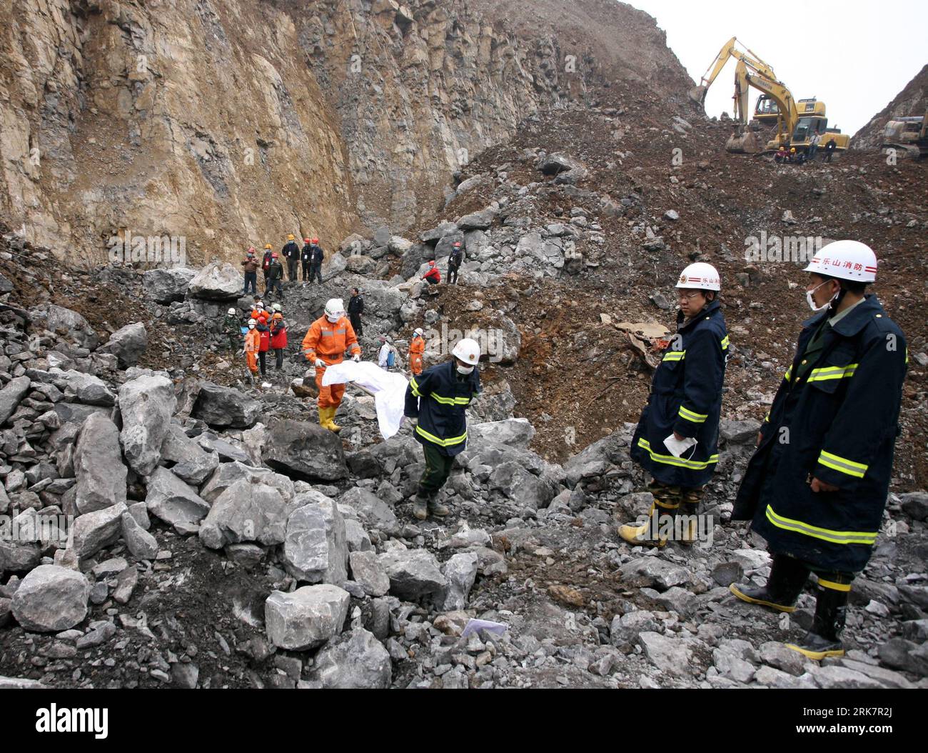 Buried cadaver hi-res stock photography and images - Alamy