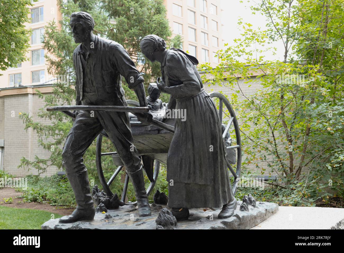 Handcart Pioneer Monument in Temple Square in Salt Lake City, Utah ...