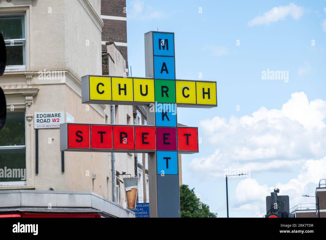 Edgware road shops hi-res stock photography and images - Alamy