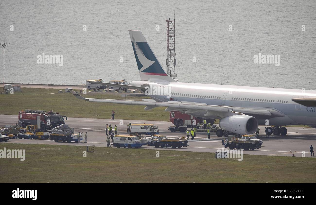 Crew 4 landing hi-res stock photography and images - Alamy